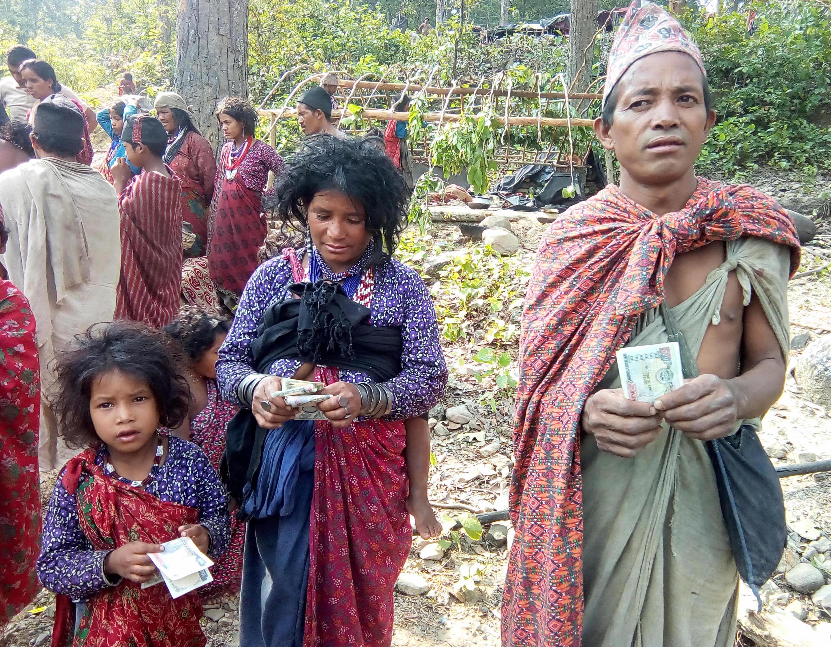 राउटे बस्तीमा दशैँको चटारो « Dainiki